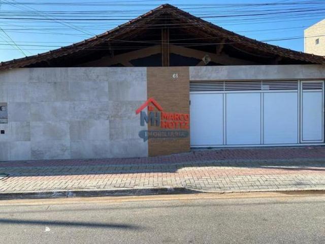 Excelente casa localizada no bairro Vila Antártica!