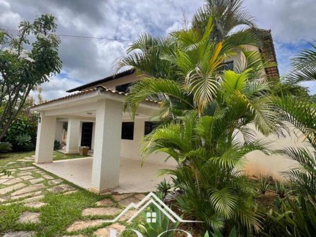 Excelente casa localizada em uma das quadras mais valorizadas do Lago Sul