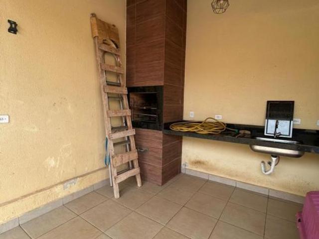 EXCELENTE CASA MILTON MENEZES PRÓXIMO A ROBERT KOCH ZONA LESTE DE LONDRINA