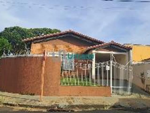 EXCELENTE CASA NA VILA NERY Imobiliária Urbana
