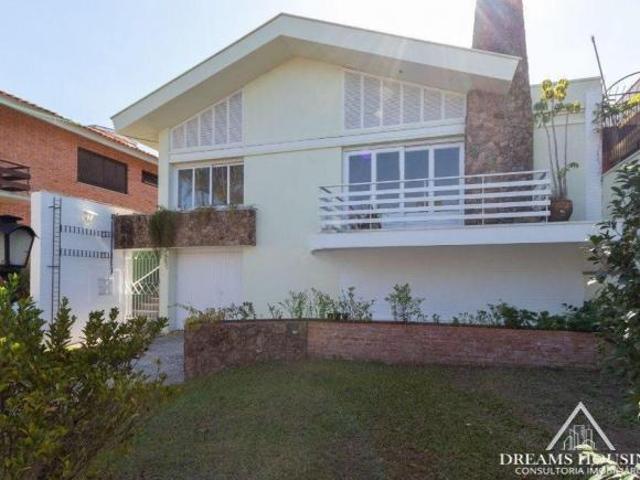 Excelente Casa na Vila Assunção