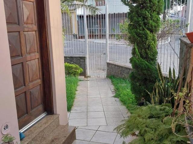 EXCELENTE CASA NA VILA GRANADA PENHA