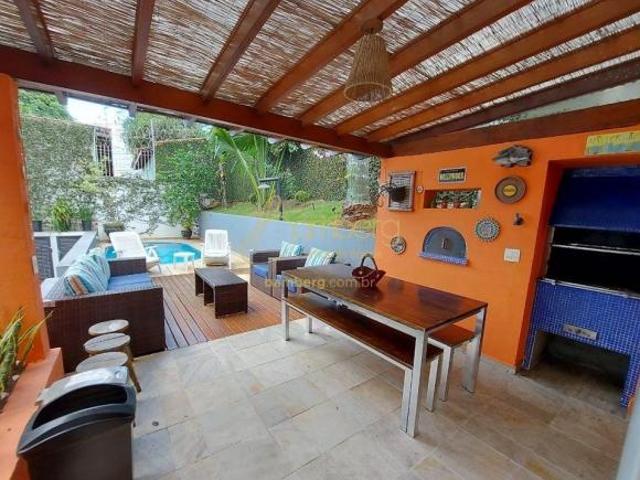 Excelente casa na Vila Inah