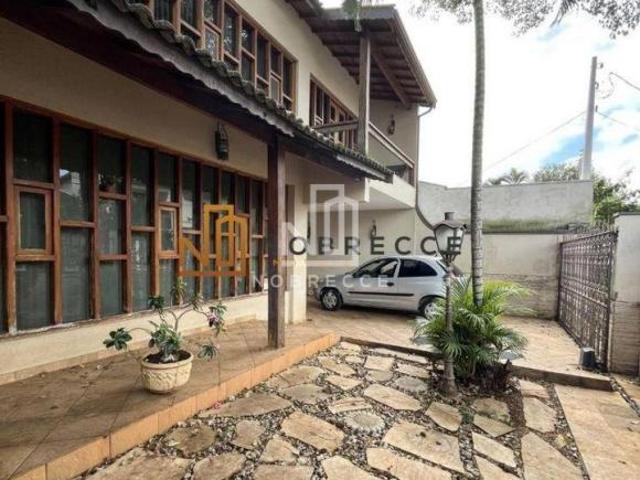 EXCELENTE CASA NA VILA SUIÇA À VENDA ÓTIMA LOCALIZAÇÃO