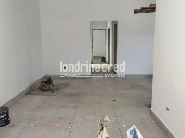 Excelente Casa na Zona Oeste de Londrina com 3 Dormitórios, 1 Suíte, 2 Vagas de Garagem e Ótima Loca