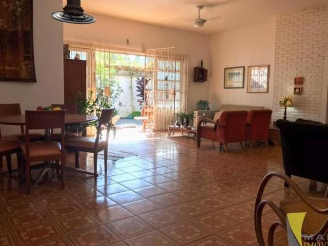 EXCELENTE CASA NA PRAIA DO ITAGUÁ