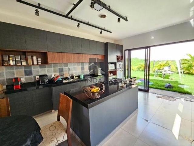 Excelente casa no alto da boa vista 2 dormitorios e garagem