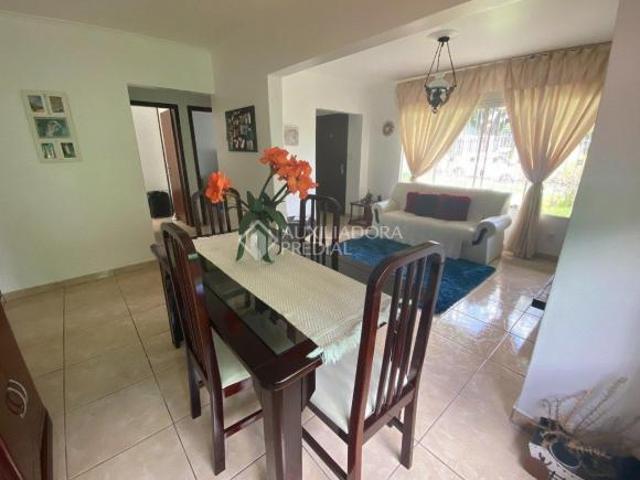 EXCELENTE CASA NO BAIRRO JARDIM ISABEL ZONA SUL PORTO ALEGRE