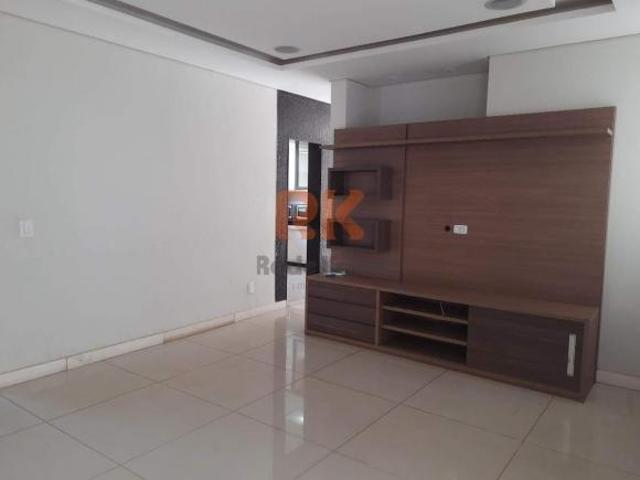 EXCELENTE CASA NO BAIRRO TREVO