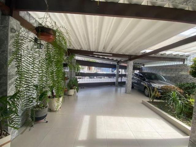 Excelente casa no centro do bairro do Limão