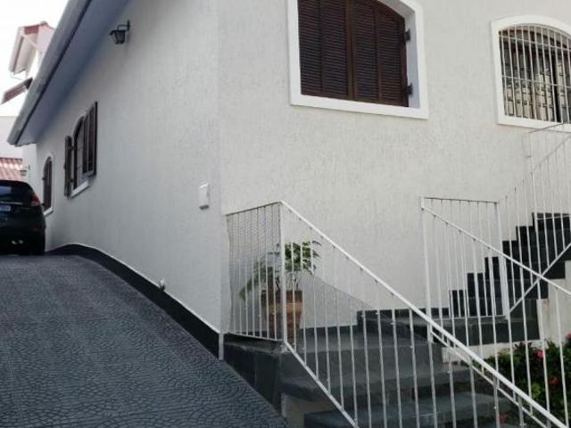 Excelente casa no centro de diadema com 215m2 de área construída e com bom acabamento