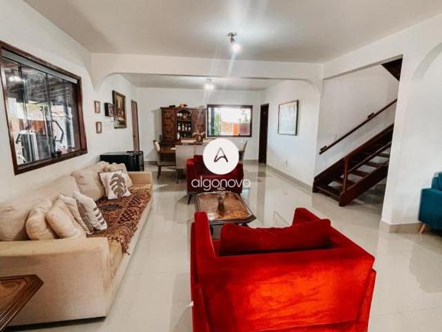 EXCELENTE CASA NO CONDOMÍNIO JARDIM BOTÂNICO 1