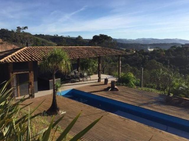 Excelente Casa no Condomínio Pasárgada