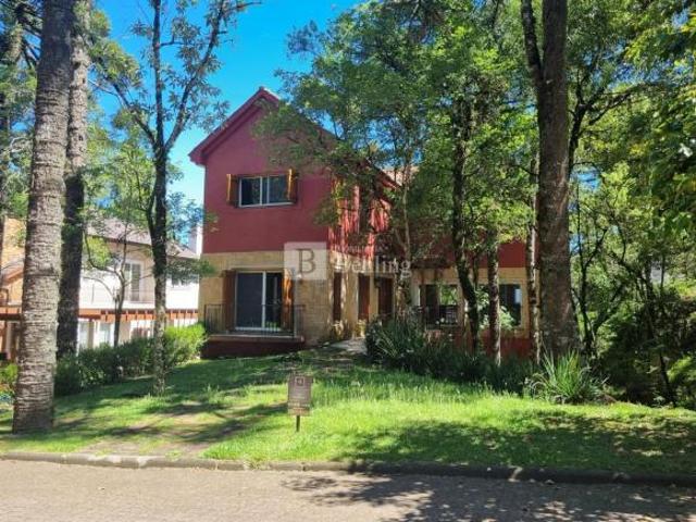 EXCELENTE CASA NO CONDOMÍNIO RESERVA DA SERRA