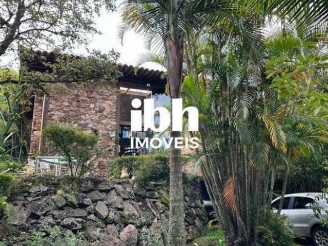 Excelente casa no Condomínio Retiro das Pedras