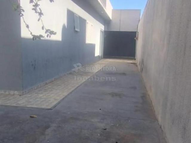 EXCELENTE CASA NO JARDIM CALIFÓRNIA 2 DORM