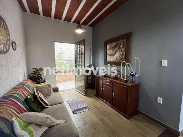 Excelente casa no Jardim América, próximo à Av. Barão Homem de Melo