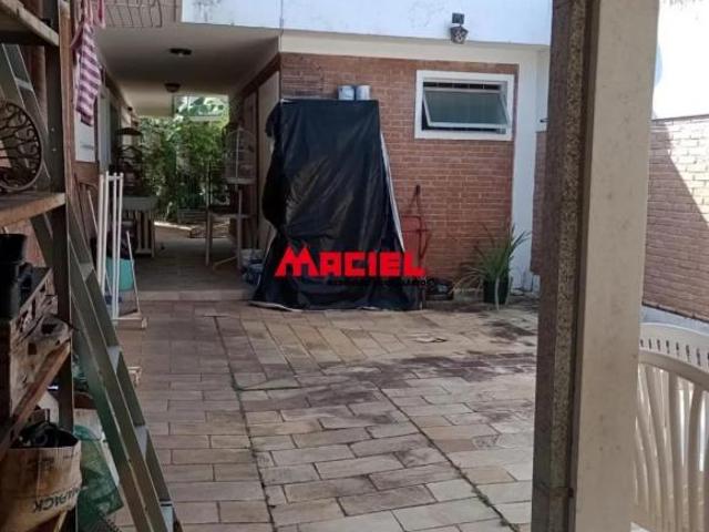 Excelente casa no Jardim Esplanada! 900m² de terreno!