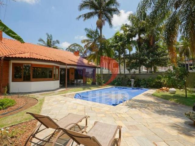 Excelente casa no Jardim Marajoara, arborizada e muito tranquilo
