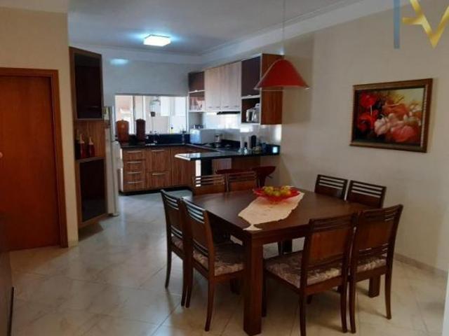 EXCELENTE CASA NO JD. IPANEMA, 3 QUARTOS 1 SUÍTE 2 SALAS, COZINHA, LAVANDERIA, AREA GOURMET,CHURRA