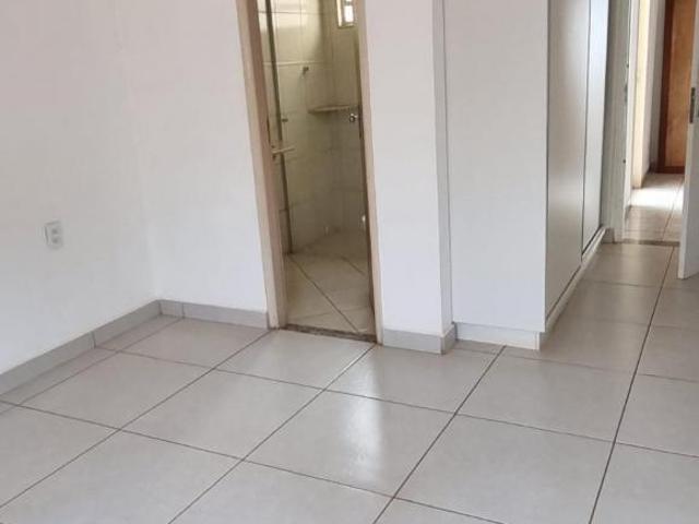 Excelente casa no Parque dos Bandeirantes | É aqui na Imobiliária Rosa e Rangel