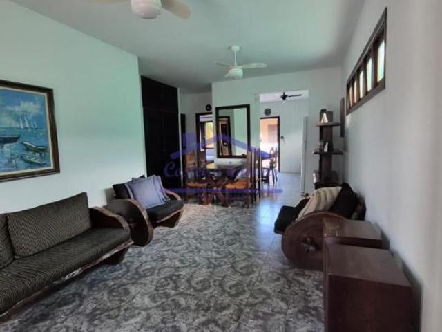 Excelente casa no Perequê Açú