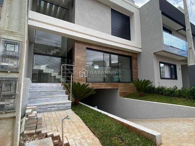 Excelente casa nova no condomínio Villagio di Napo