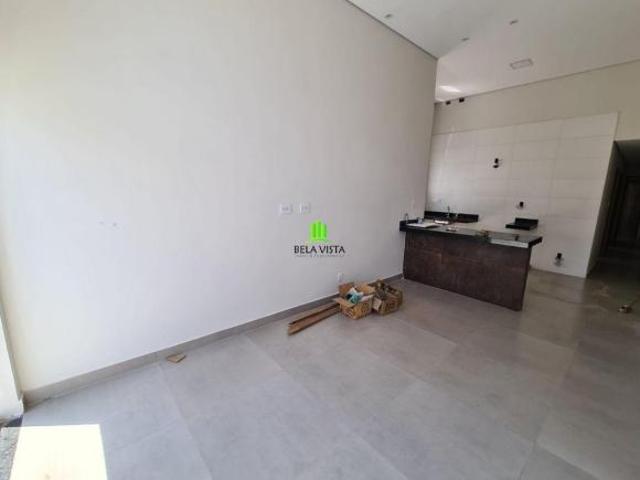 Excelente Casa Nova à Venda 180m² de Área Total