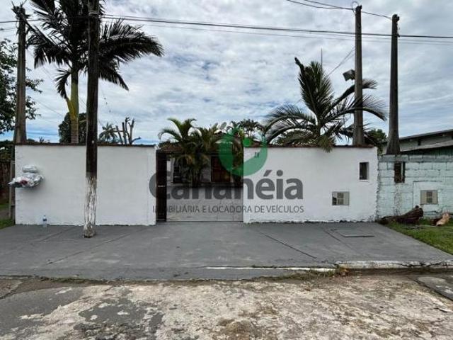 Excelente casa nova com 4 quartos 1 suíte à venda no bairro Itapitangui, Cananéia SP