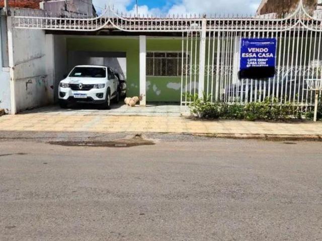 Excelente casa Original 03 quartos 1 suítes em uma das melhores localizações de Ceilândia
