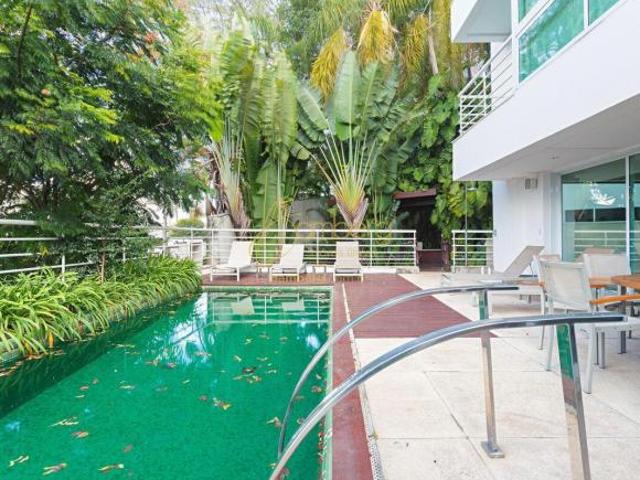Excelente casa Ótima vista, silêncio e puro conforto. 4 suítes
