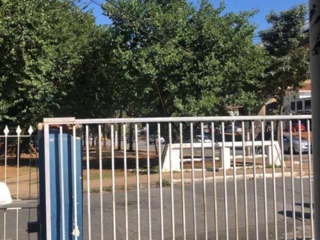 Excelente Casa para Investidor na Parada Inglesa