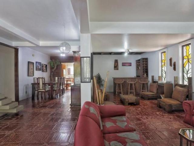 Excelente casa para locação 3 dormitórios com piscina no bairro Nonoai, zona sul