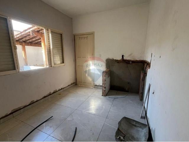 Excelente Casa para Locação – Ampla, Completa e em Constante Melhoria!