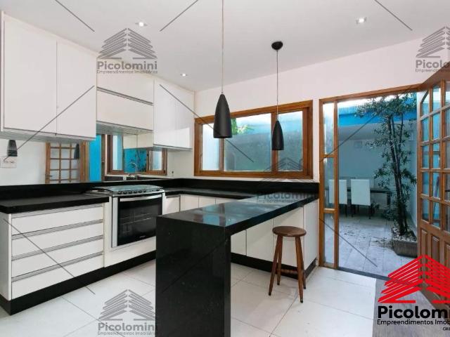Excelente Casa para Locação na Vila Gomes Cardim: 3 Quartos, 2 Suítes, 1 Sala, 3 Banheiros, 1 Vaga de Garagem, 174m². Venha Conferir!