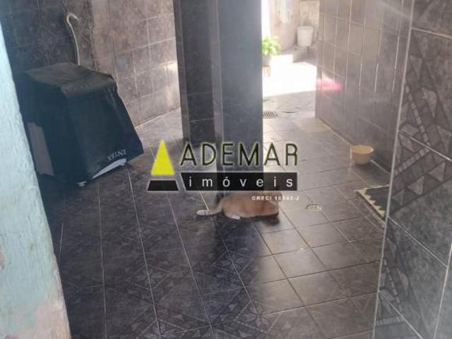 EXCELENTE CASA PARA RENDA COM SALAO COMERCIAL