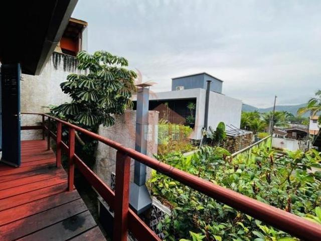 Excelente CASA para VENDA na praia de JUQUEHY