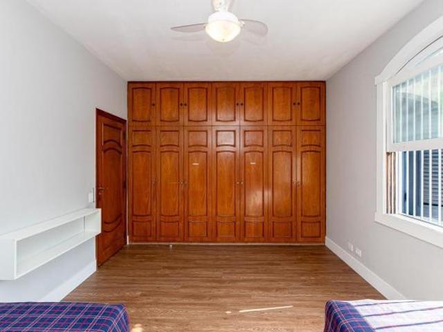 Elegante casa para venda em Chácara Monte Alegre com 4 quartos, sendo 1 suíte, 450m² theremaxcolle