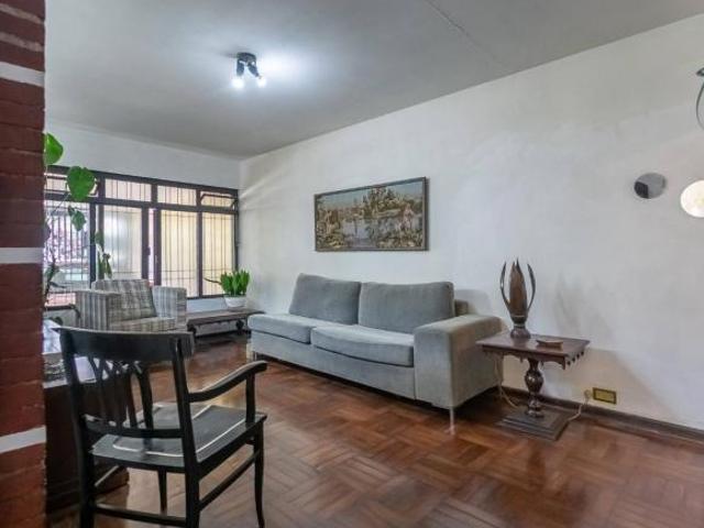 Atraente casa para venda em Parque Jabaquara com 3 quartos, sendo 1 suíte, 149m²
