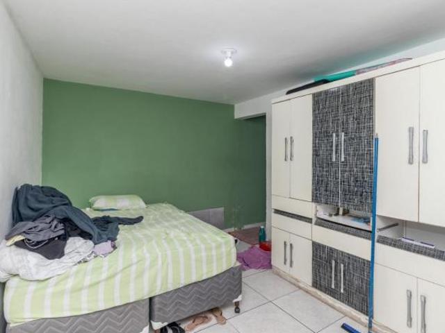 Deslumbrante casa para venda em Tremembé com 9 quartos, sendo 1 suíte, 161m²