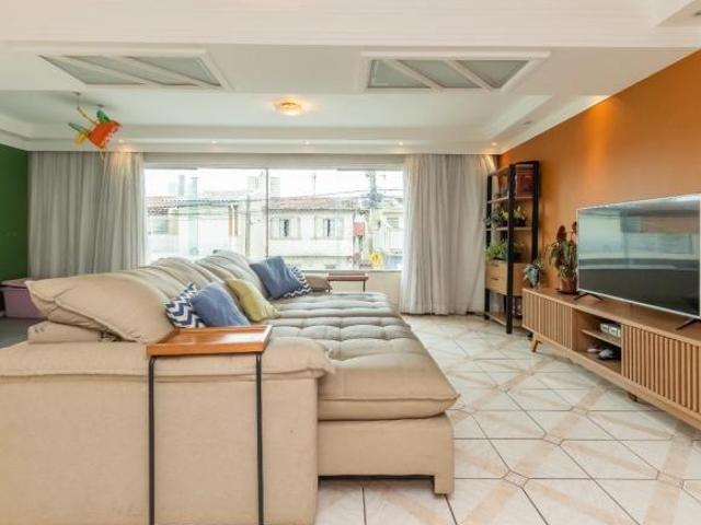 Excelente casa para venda em Vila Cruz das Almas com 4 quartos, sendo 1 suíte, 273m²