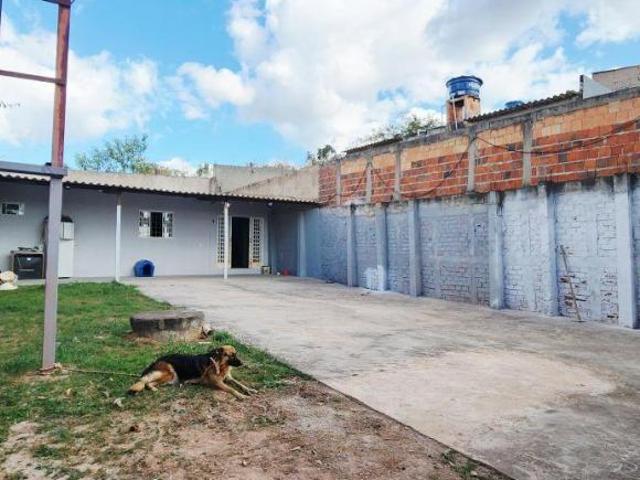 EXCELENTE CASA, PERTO A PRINCIPAL