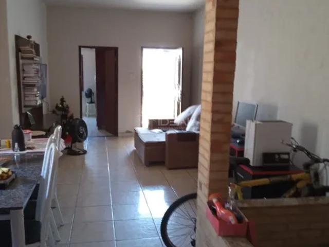 Excelente Casa Próxima ao Shopping Plaza de Garus A localização perfeita!
