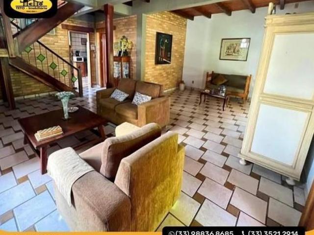 Excelente casa residencial à venda localizada no Centro