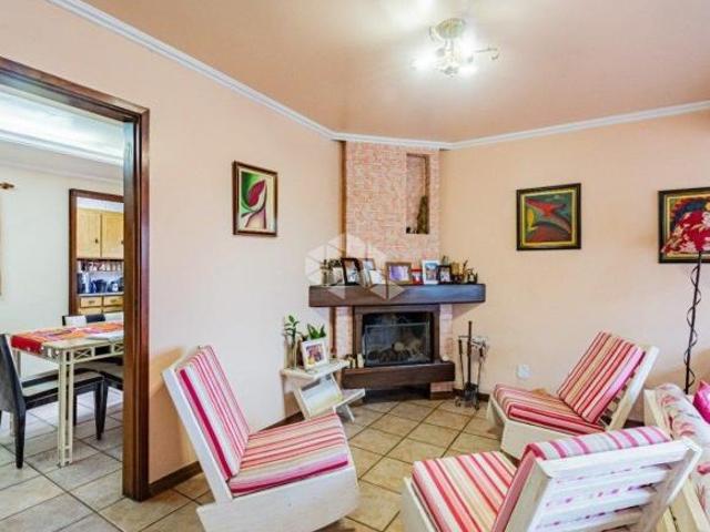 Excelente casa Residencial e/ou Comercial para Venda no Bairro Nonoai, Porto Alegre