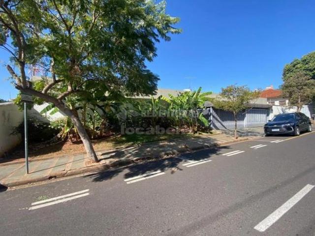 Excelente Casa Residencial para Locação/Venda 6 Dormitórios Vila Redentora