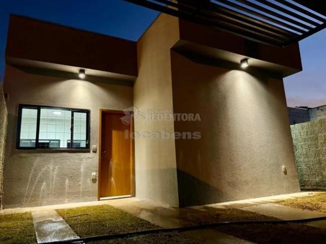 Excelente Casa Residencial para Venda 2 Dormitórios / Residencial Catelani