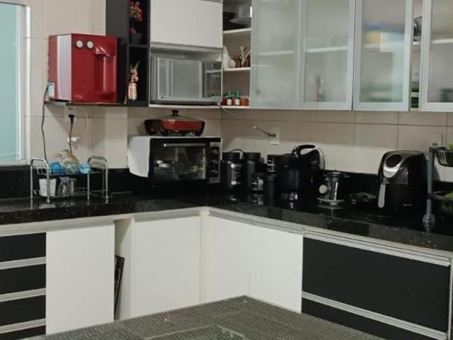 EXCELENTE CASA RUA 08 VP