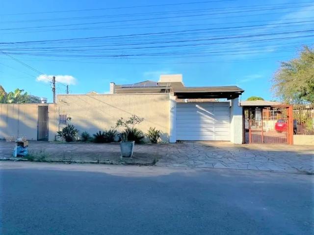 Excelente Casa semi mobiliada com 3 dormitórios sendo 3 suítes para locação, em ótima localizaçã