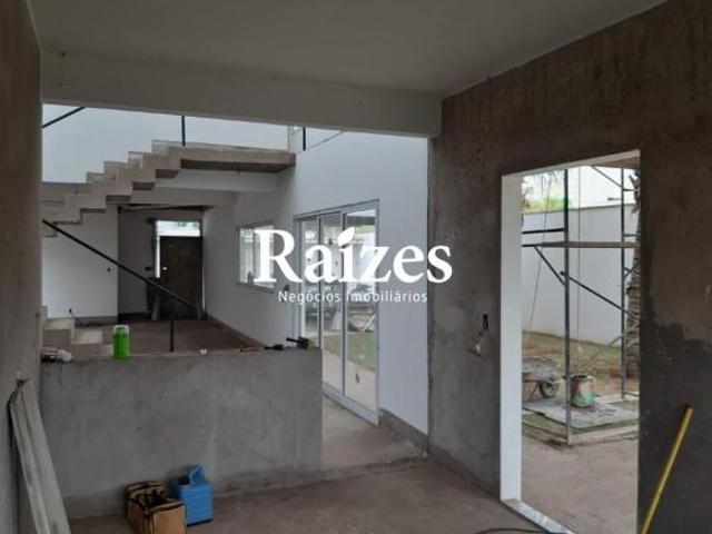 Excelente casa sobrado no Jardim Inconfidência co, 4/4 sendo 2 suítes